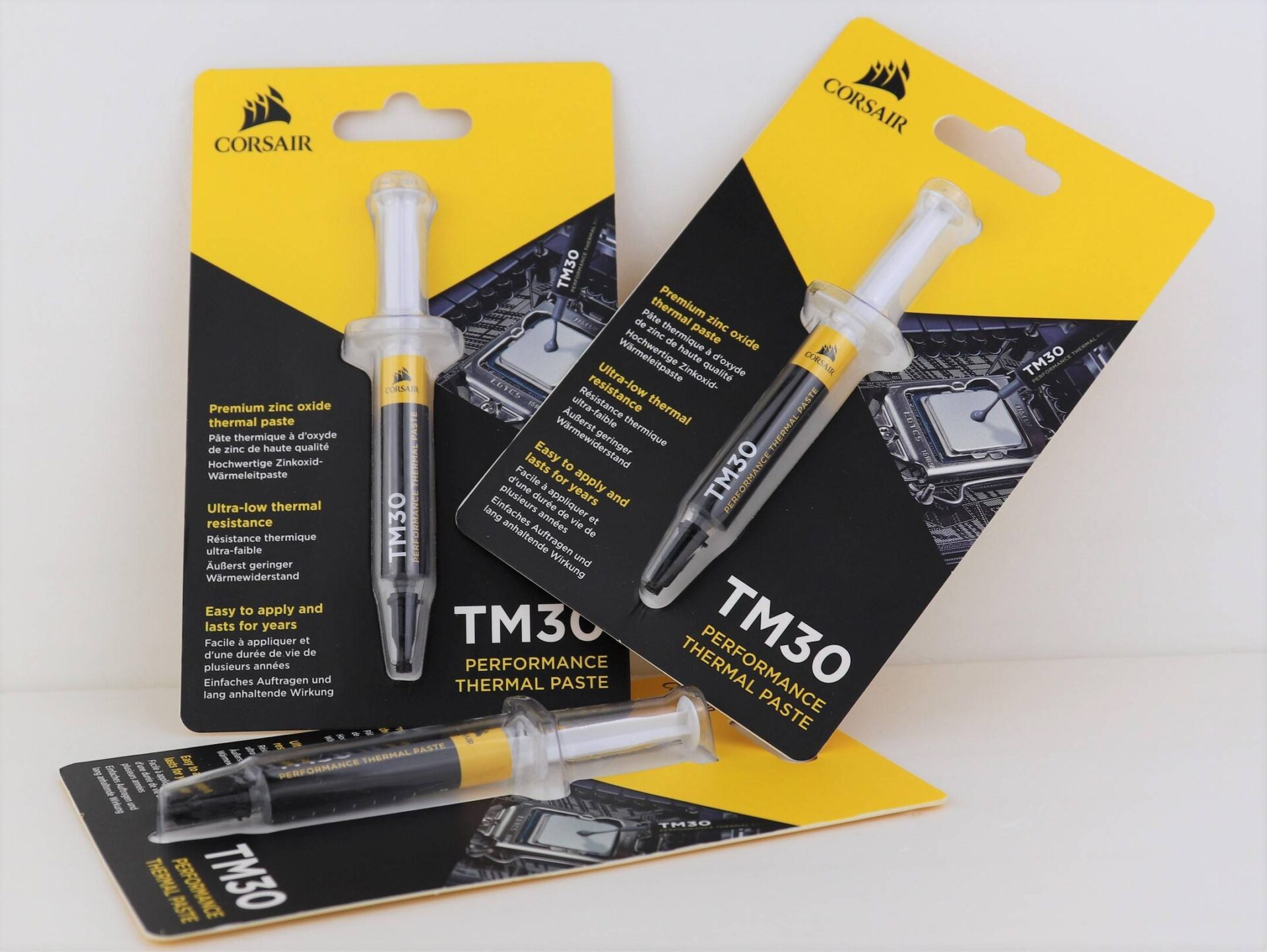 Unboxing and Review of Corsair TM30 Thermal Compound | UnbxTech