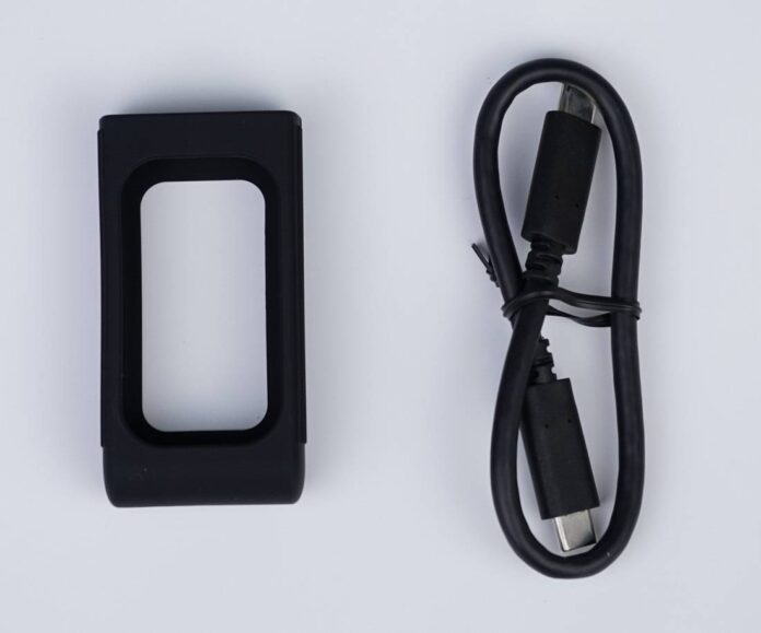 Kingston XS2000 1TB External SSD – Unboxing and Review | UnbxTech