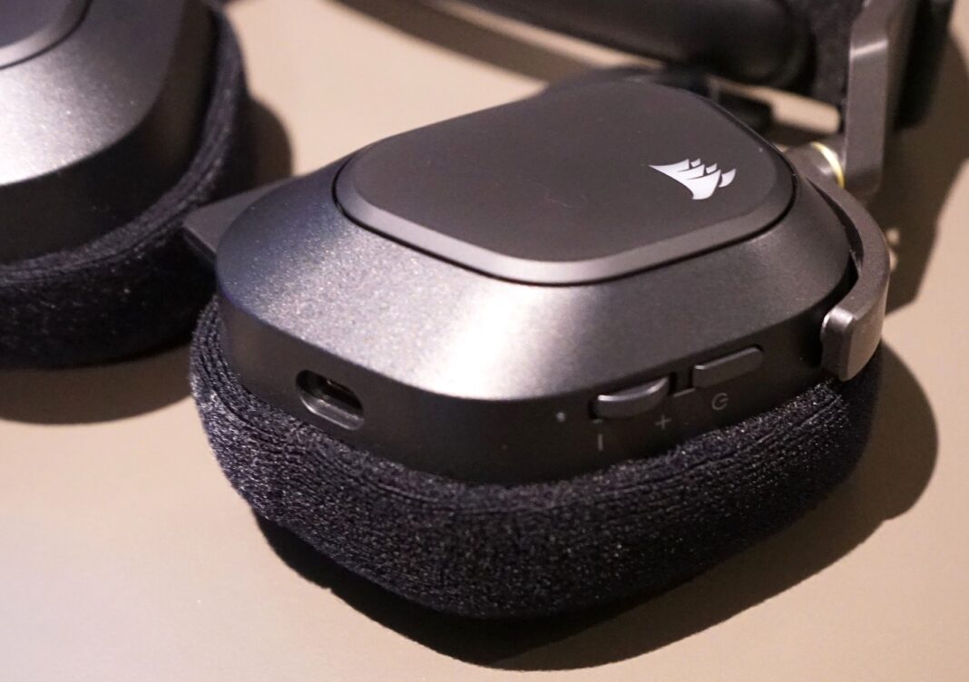 Corsair HS80 RGB Wireless Gaming Headset – Unboxing and Review | UnbxTech